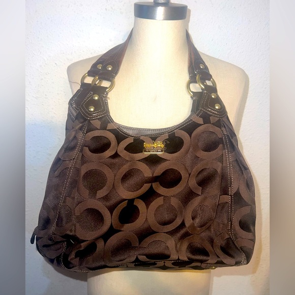 Coach | Bags | Coach Madison Op Art Sateen Maggie Shoulder Bag Purse ...